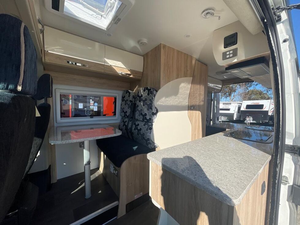 APPLAUSE 600-3 | Avan RV