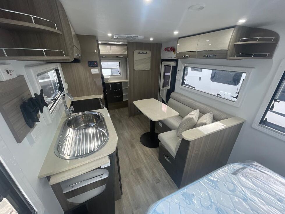 ASPIRE 555-3 | Avan RV