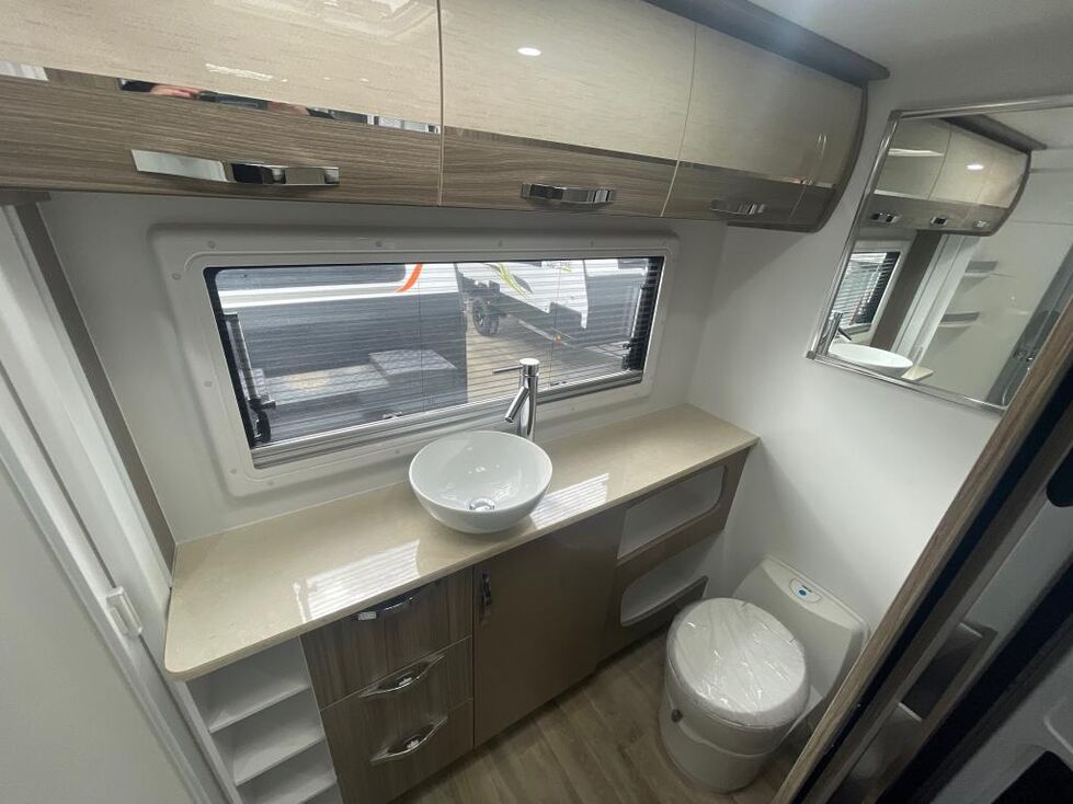 ASPIRE 587-1 | Avan RV