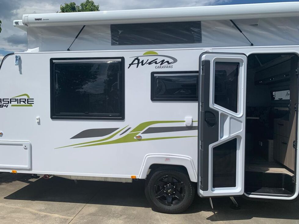 AVAN ASPIRE 484 SHOWER TOILET H/T CARAVAN | Avan RV