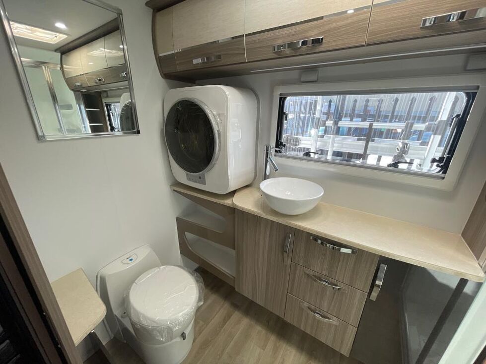 GRAND TOURER 556 (OFF GRID) | Avan RV