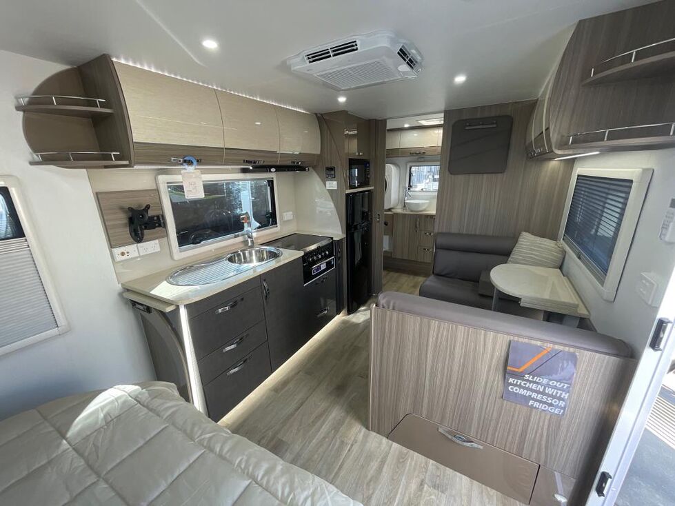 GRAND TOURER 556 (OFF GRID) | Avan RV