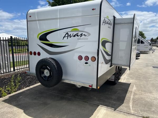 INFINITY 609 HARDTOP | Avan RV