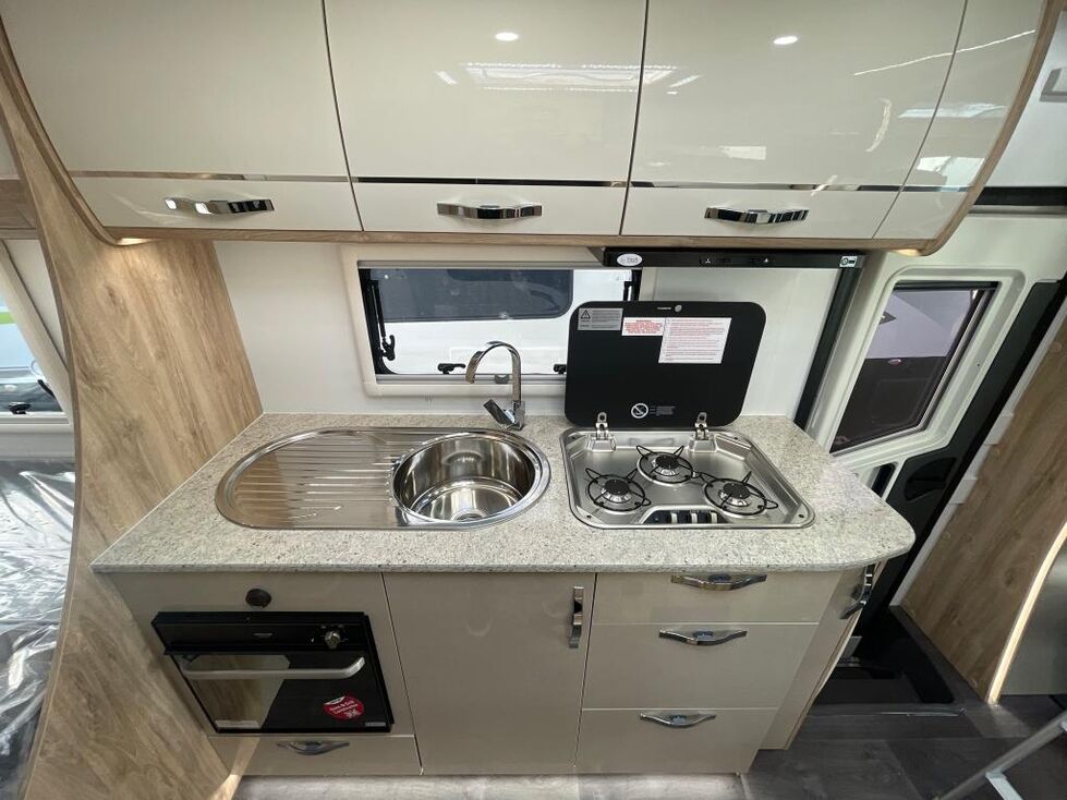 OVATION M3.2 C-CLASS | Avan RV