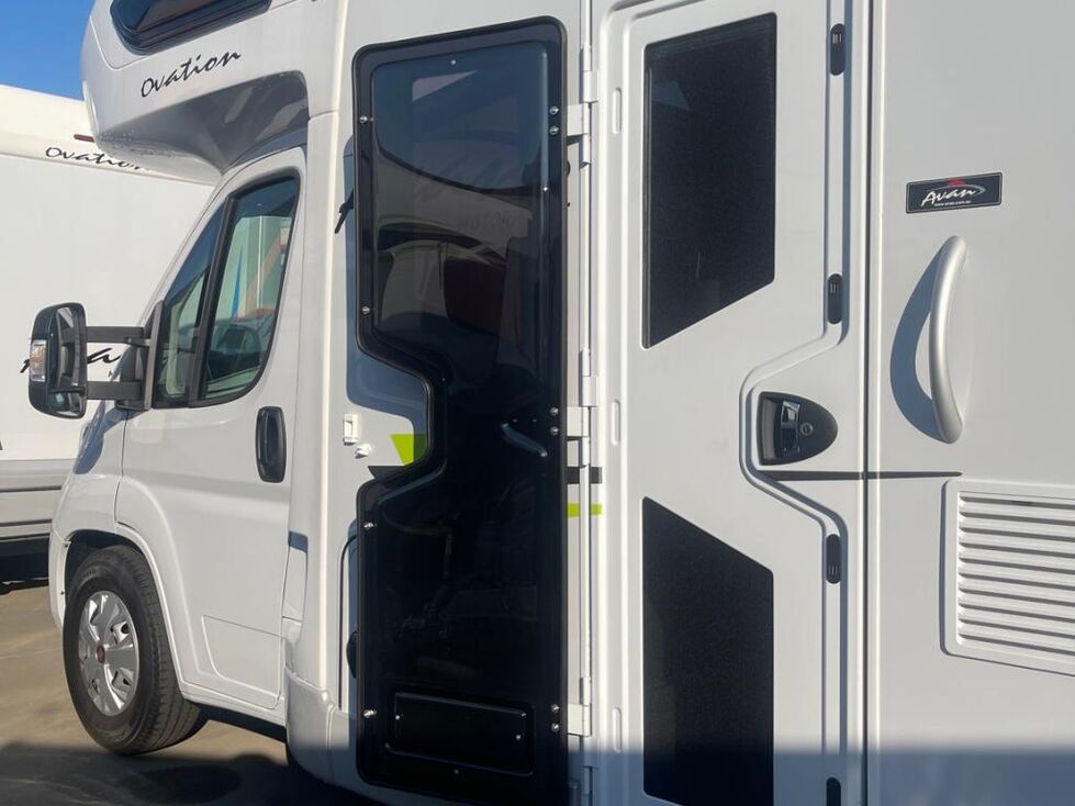 OVATION M7 C-CLASS | Avan RV