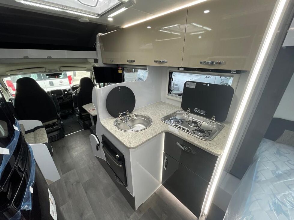 OVATION M7 C-CLASS SLIDE OUT | Avan RV