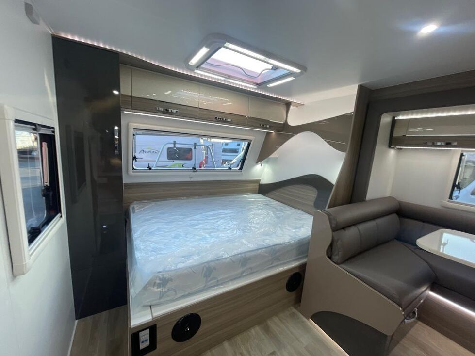 TOURER 650-3 (3 BUNKS) SLIDE OUT CLUB LOUNGE | Avan RV