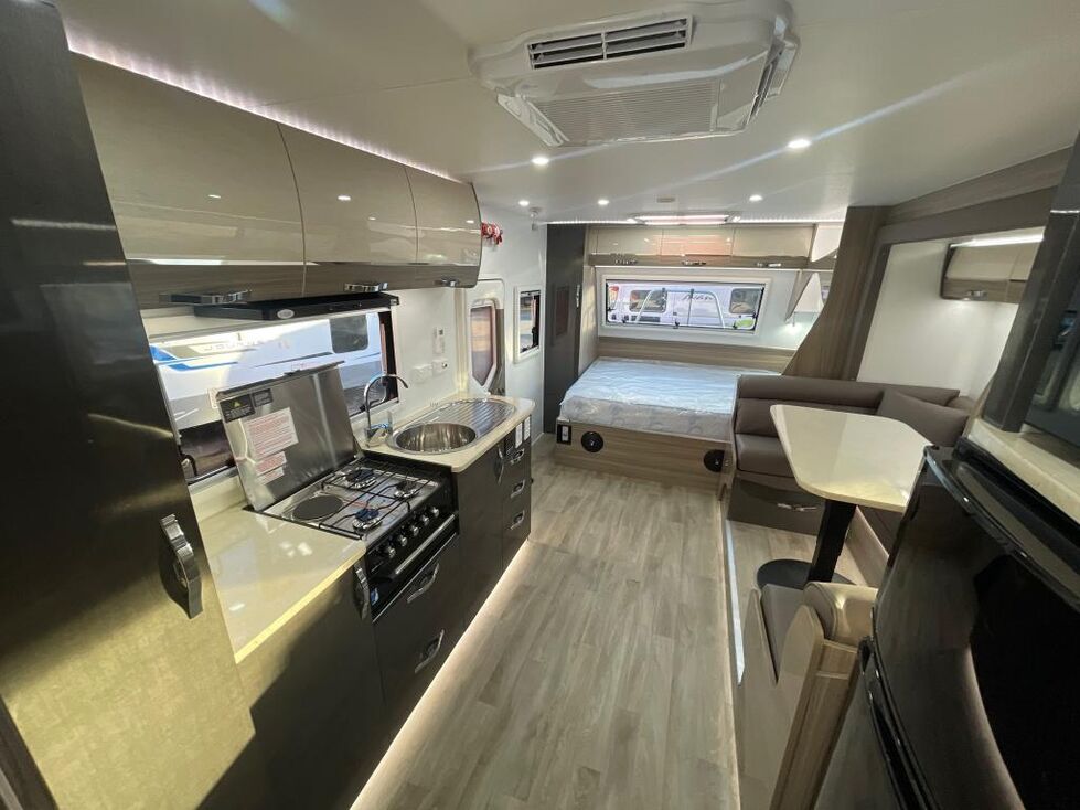 TOURER 650-3 (3 BUNKS) SLIDE OUT CLUB LOUNGE | Avan RV